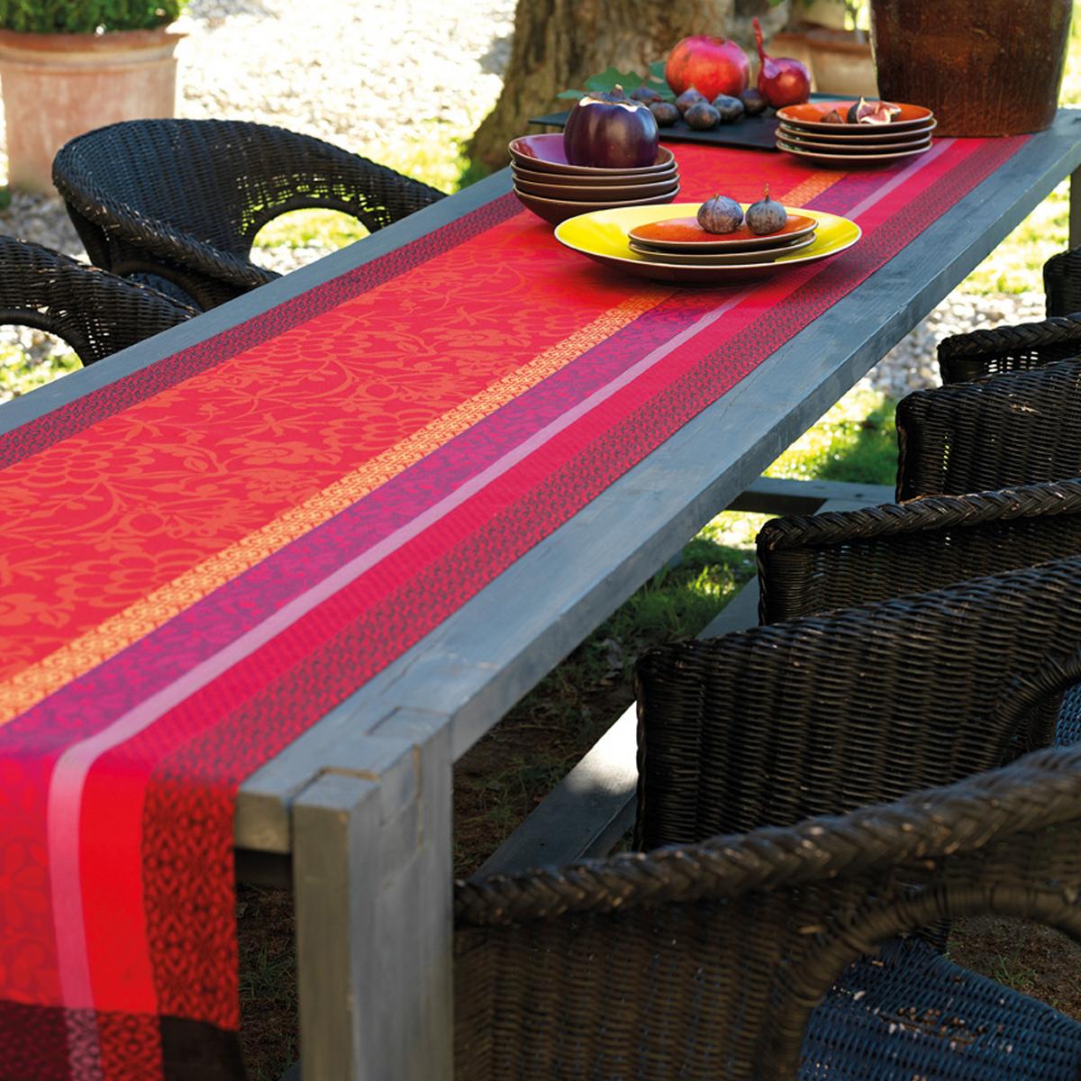 Le Jacquard Francais Provence table linen, strawberry | artedona.