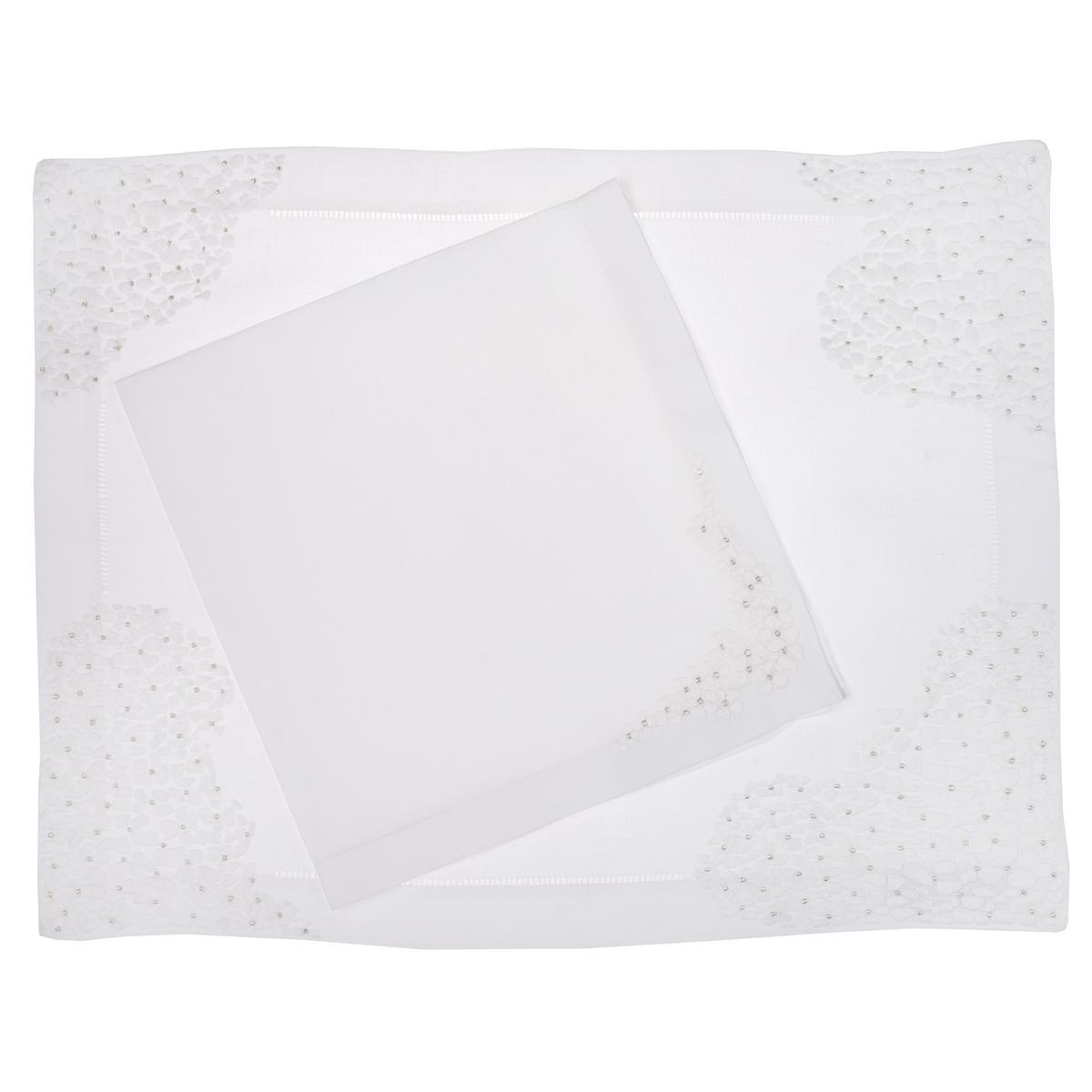 Porthault Hortensias table linen | artedona.