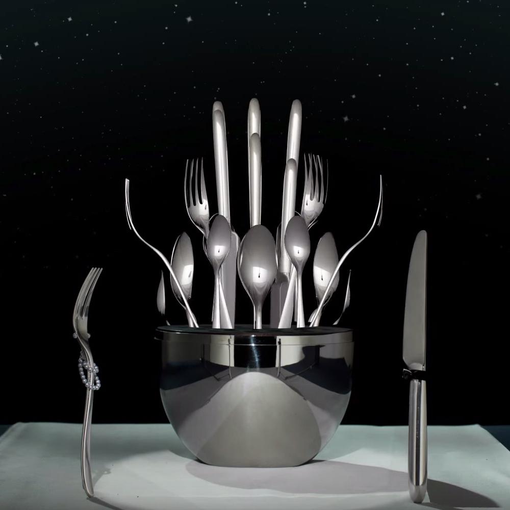 Christofle Mood Gold 24-piece gilded cutlery set in gold-coloured egg ...